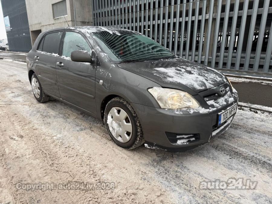 Pelēks Toyota Corolla 2005 Tallina, ar dzinēja tilpumu 1.60 L un nobraukumu 220 tūkst. km par 1399 €, foto 1 vietnē AUTOMOTO.COM.LV