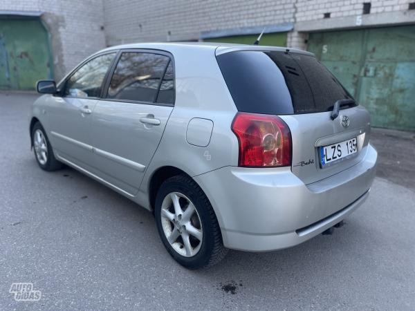Pelēks Toyota Corolla 2005 Viļņa, ar dzinēja tilpumu 1.40 L un nobraukumu 205 tūkst. km par 1900 €, foto 4 vietnē AUTOMOTO.COM.LV