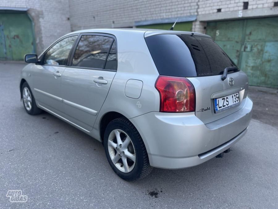 Grey Toyota Corolla 2005 in Vilnius, with an engine capacity of 1.40 L and mileage of 205 thousand km for 1900 €, photo 4 on AUTOMOTO.COM.LV