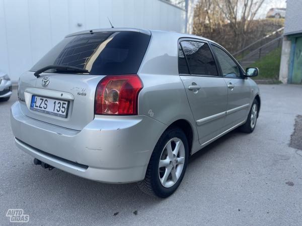 Pelēks Toyota Corolla 2005 Viļņa, ar dzinēja tilpumu 1.40 L un nobraukumu 205 tūkst. km par 1900 €, foto 5 vietnē AUTOMOTO.COM.LV