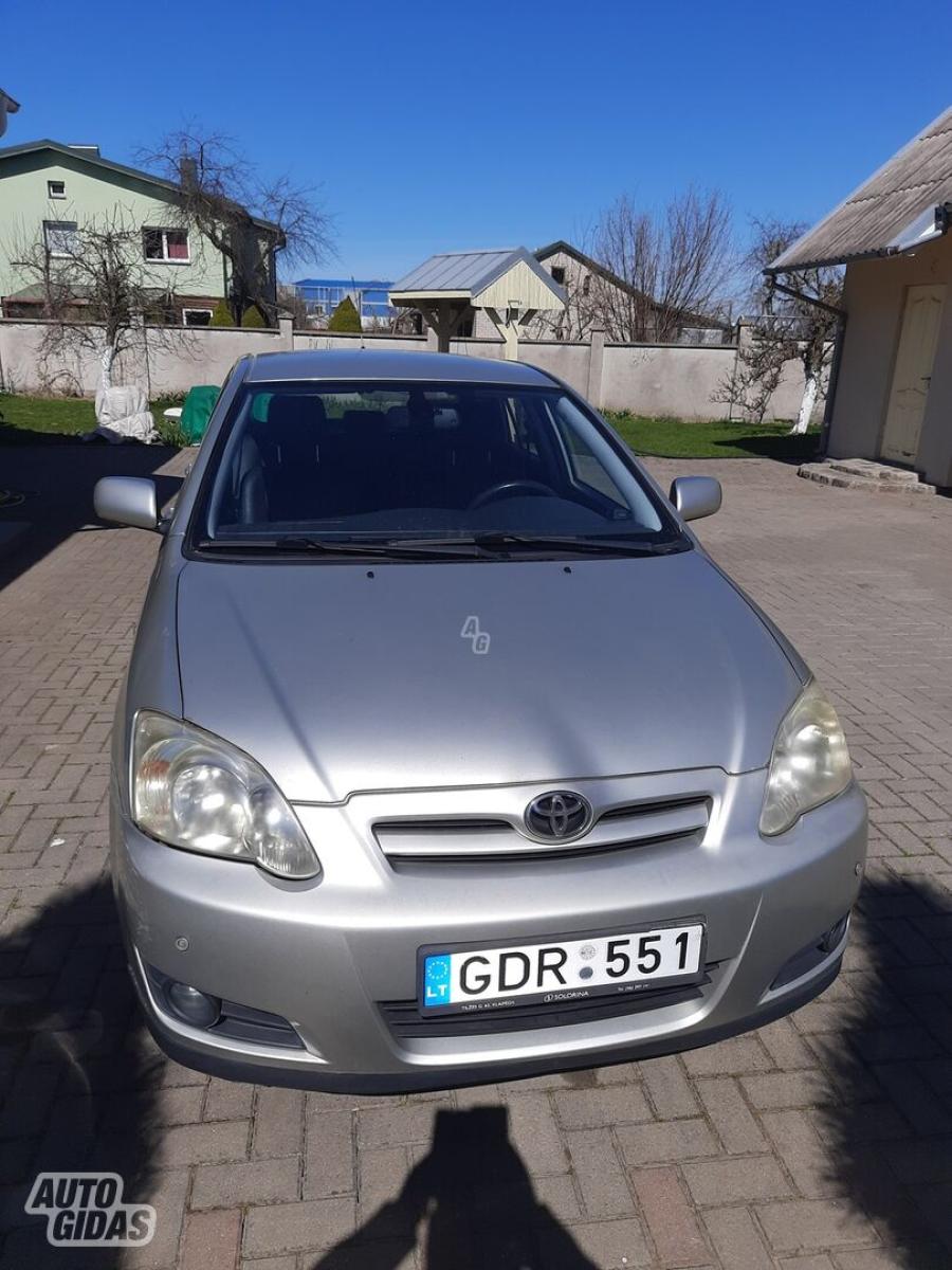 Pelēks Toyota Corolla 2005 Kauņa, ar dzinēja tilpumu 1.60 L un nobraukumu 189 tūkst. km par 2600 €, foto 7 vietnē AUTOMOTO.COM.LV