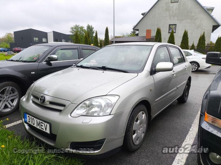 Grey Toyota Corolla 2005 in Tallinn, with an engine capacity of 1.60 L and mileage of 210 thousand km for 1798 €, photo 1 on AUTOMOTO.COM.LV