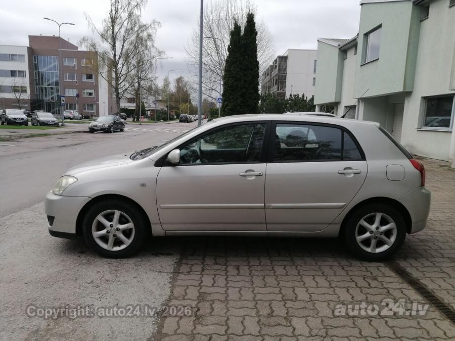 Pelēks Toyota Corolla 2005 Tallina, ar dzinēja tilpumu 1.40 L un nobraukumu 230 tūkst. km par 2790 €, foto 5 vietnē AUTOMOTO.COM.LV