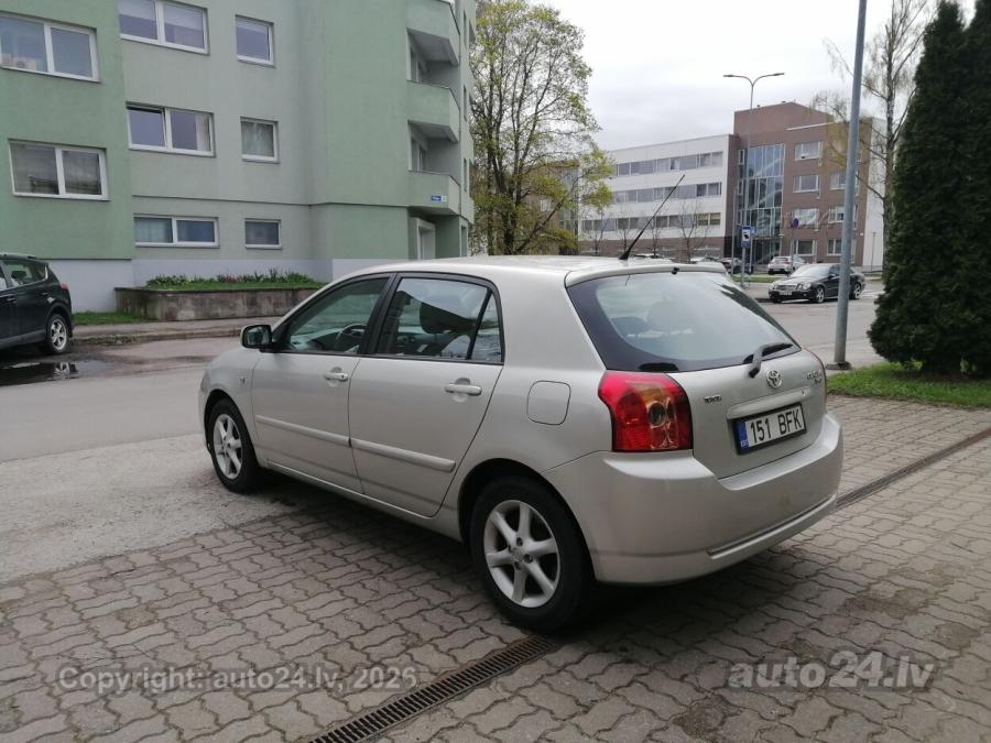 Pelēks Toyota Corolla 2005 Tallina, ar dzinēja tilpumu 1.40 L un nobraukumu 230 tūkst. km par 2790 €, foto 6 vietnē AUTOMOTO.COM.LV