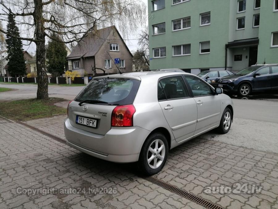 Pelēks Toyota Corolla 2005 Tallina, ar dzinēja tilpumu 1.40 L un nobraukumu 230 tūkst. km par 2790 €, foto 7 vietnē AUTOMOTO.COM.LV
