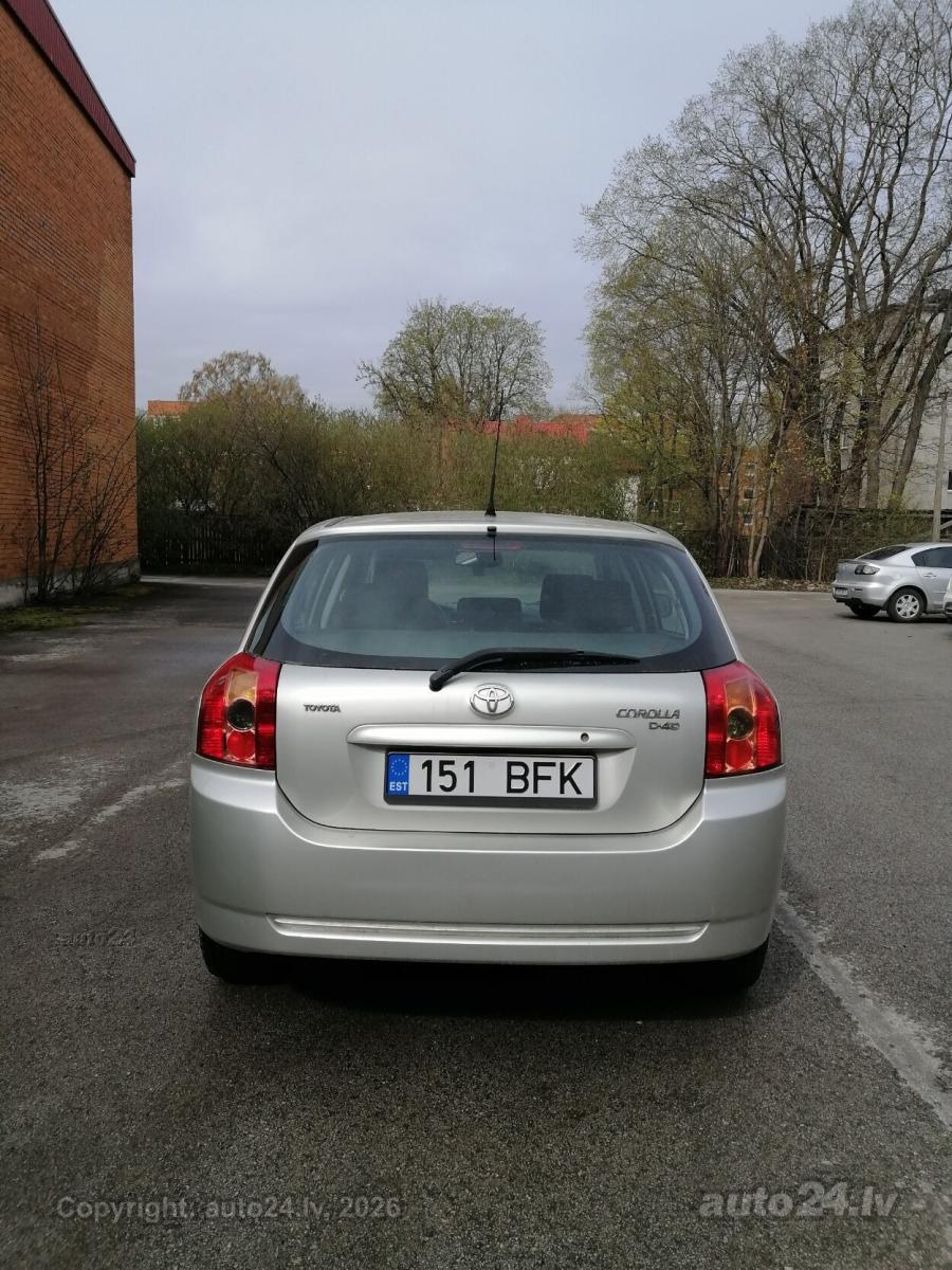 Pelēks Toyota Corolla 2005 Tallina, ar dzinēja tilpumu 1.40 L un nobraukumu 230 tūkst. km par 2790 €, foto 12 vietnē AUTOMOTO.COM.LV