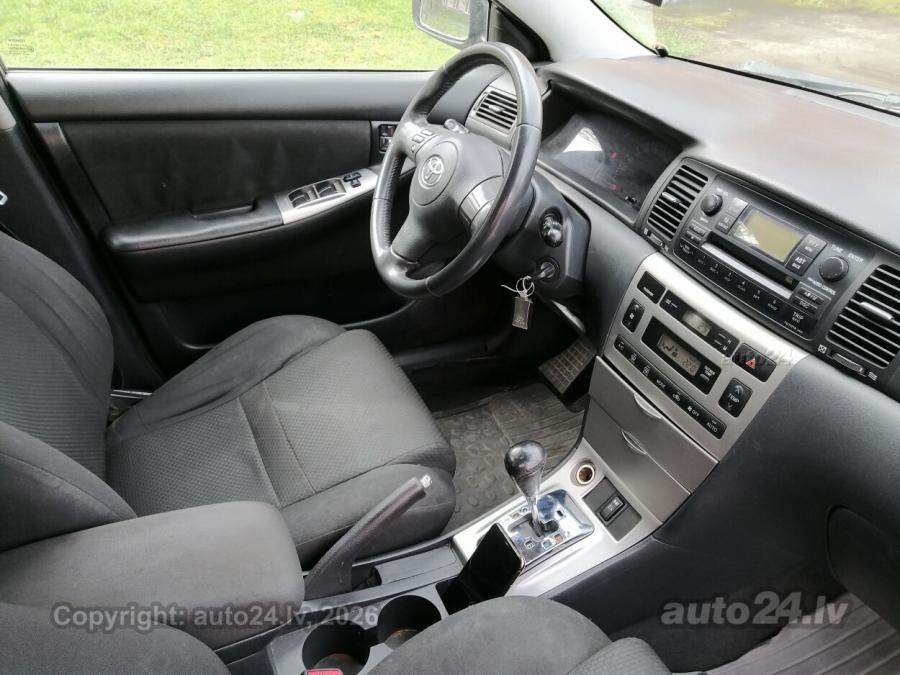 Pelēks Toyota Corolla 2005 Tallina, ar dzinēja tilpumu 1.40 L un nobraukumu 230 tūkst. km par 2790 €, foto 16 vietnē AUTOMOTO.COM.LV