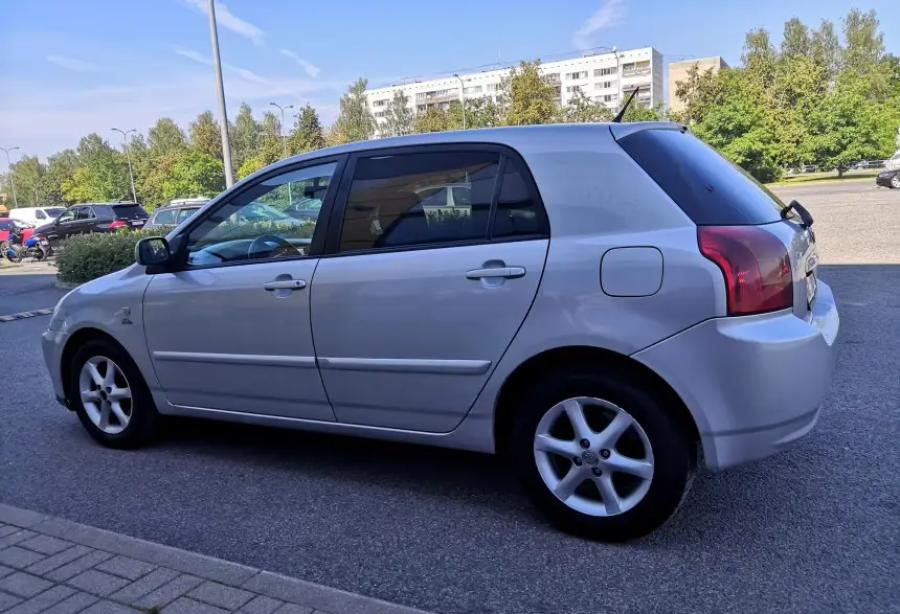 Серый Тойота Королла 2005 в Рига, объемом двигателя 2.00 л и пробегом 315 тыс. км за 1330 €, фото 4 на AUTOMOTO.COM.LV