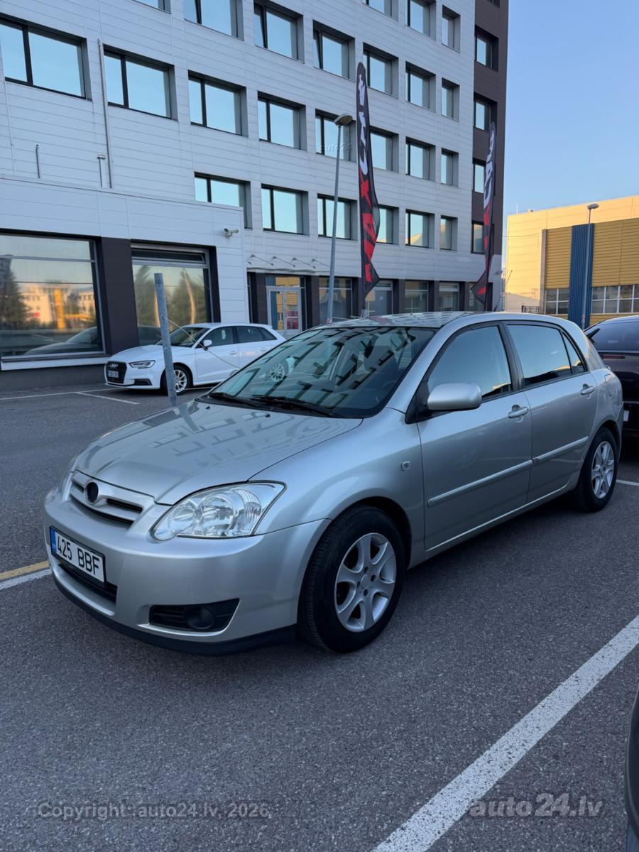 Pelēks Toyota Corolla 2005 Tallina, ar dzinēja tilpumu 1.40 L un nobraukumu 244 tūkst. km par 1699 €, foto 1 vietnē AUTOMOTO.COM.LV