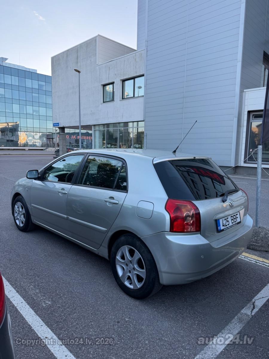 Pelēks Toyota Corolla 2005 Tallina, ar dzinēja tilpumu 1.40 L un nobraukumu 244 tūkst. km par 1699 €, foto 4 vietnē AUTOMOTO.COM.LV