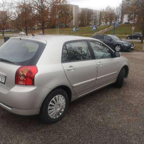 Pelēks Toyota Corolla 2005 Elektrėnai, ar dzinēja tilpumu 1.40 L un nobraukumu 310 tūkst. km par 950 €, foto 6 vietnē AUTOMOTO.COM.LV