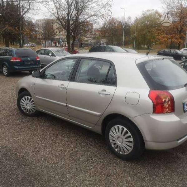 Pelēks Toyota Corolla 2005 Elektrėnai, ar dzinēja tilpumu 1.40 L un nobraukumu 310 tūkst. km par 950 €, foto 7 vietnē AUTOMOTO.COM.LV