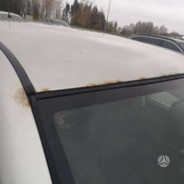 Pelēks Toyota Corolla 2005 Elektrėnai, ar dzinēja tilpumu 1.40 L un nobraukumu 310 tūkst. km par 950 €, foto 9 vietnē AUTOMOTO.COM.LV