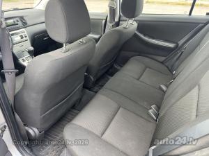 Pelēks Toyota Corolla 2005 Mardu, ar dzinēja tilpumu 1.60 L un nobraukumu 184 tūkst. km par 4800 €, foto 14 vietnē AUTOMOTO.COM.LV