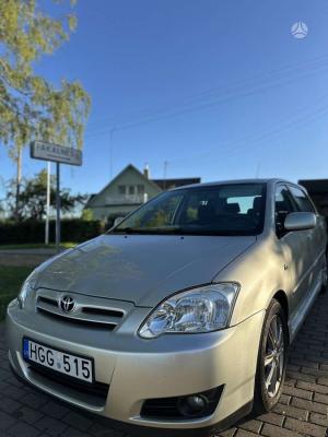 Pelēks Toyota Corolla 2005 Vievis, ar dzinēja tilpumu 1.40 L un nobraukumu 359 tūkst. km par 1989 €, foto 3 vietnē AUTOMOTO.COM.LV