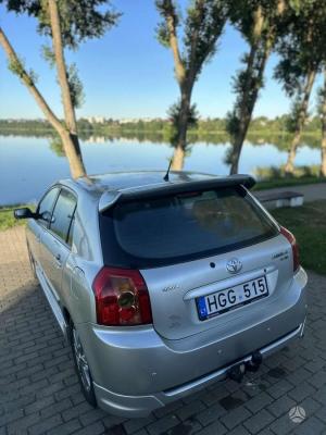 Pelēks Toyota Corolla 2005 Vievis, ar dzinēja tilpumu 1.40 L un nobraukumu 359 tūkst. km par 1989 €, foto 6 vietnē AUTOMOTO.COM.LV