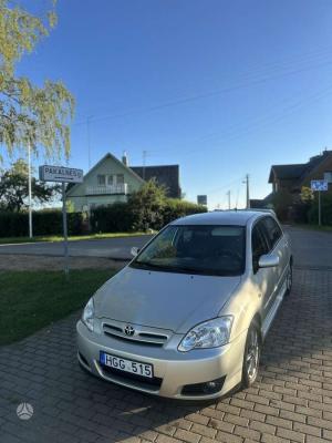 Pelēks Toyota Corolla 2005 Vievis, ar dzinēja tilpumu 1.40 L un nobraukumu 359 tūkst. km par 1989 €, foto 10 vietnē AUTOMOTO.COM.LV
