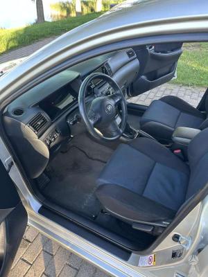 Pelēks Toyota Corolla 2005 Vievis, ar dzinēja tilpumu 1.40 L un nobraukumu 359 tūkst. km par 1989 €, foto 12 vietnē AUTOMOTO.COM.LV
