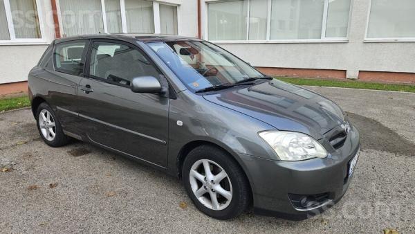 Pelēks Toyota Corolla 2005 Rīga, ar dzinēja tilpumu 1.40 L un nobraukumu 379 tūkst. km par 1000 €, foto 1 vietnē AUTOMOTO.COM.LV