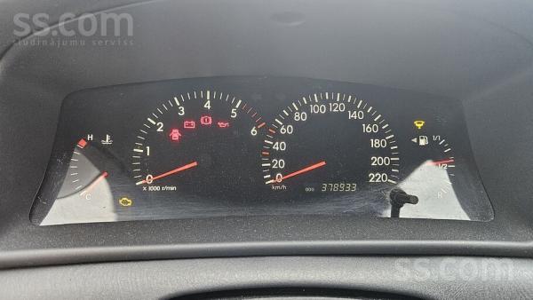 Pelēks Toyota Corolla 2005 Rīga, ar dzinēja tilpumu 1.40 L un nobraukumu 379 tūkst. km par 1000 €, foto 9 vietnē AUTOMOTO.COM.LV