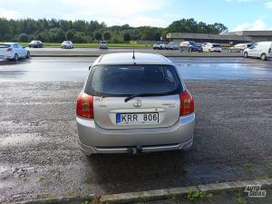 Pelēks Toyota Corolla 2005 Kauņa, ar dzinēja tilpumu 1.40 L un nobraukumu 365 tūkst. km par 1250 €, foto 3 vietnē AUTOMOTO.COM.LV