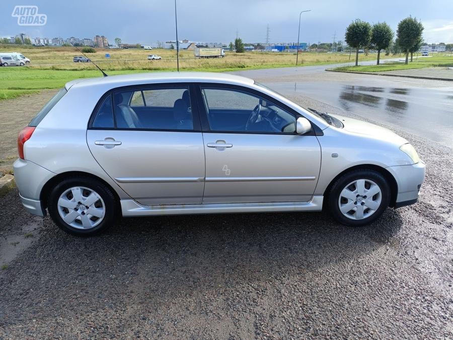 Pelēks Toyota Corolla 2005 Kauņa, ar dzinēja tilpumu 1.40 L un nobraukumu 365 tūkst. km par 1250 €, foto 6 vietnē AUTOMOTO.COM.LV