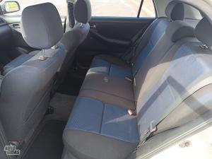 Pelēks Toyota Corolla 2005 Kauņa, ar dzinēja tilpumu 1.40 L un nobraukumu 365 tūkst. km par 1250 €, foto 8 vietnē AUTOMOTO.COM.LV
