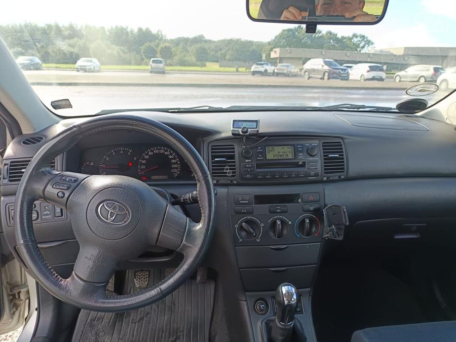 Pelēks Toyota Corolla 2005 Kauņa, ar dzinēja tilpumu 1.40 L un nobraukumu 365 tūkst. km par 1250 €, foto 10 vietnē AUTOMOTO.COM.LV