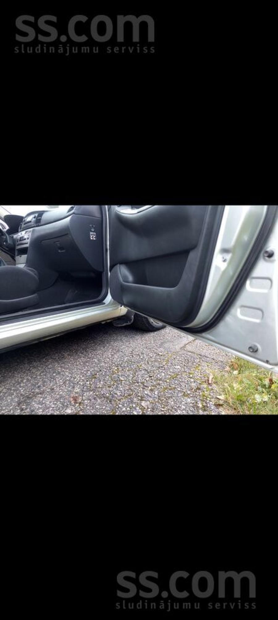 Pelēks Toyota Corolla 2005 Rīga, ar dzinēja tilpumu 2.00 L un nobraukumu 237 tūkst. km par 2350 €, foto 8 vietnē AUTOMOTO.COM.LV