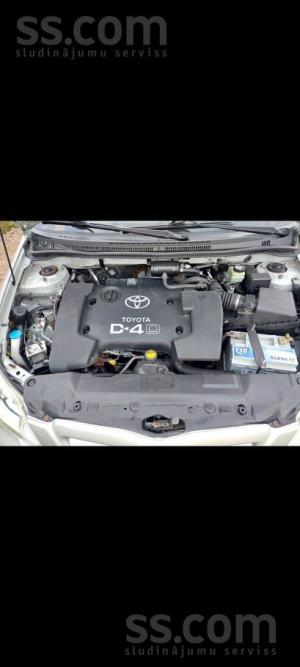 Pelēks Toyota Corolla 2005 Rīga, ar dzinēja tilpumu 2.00 L un nobraukumu 237 tūkst. km par 2350 €, foto 18 vietnē AUTOMOTO.COM.LV