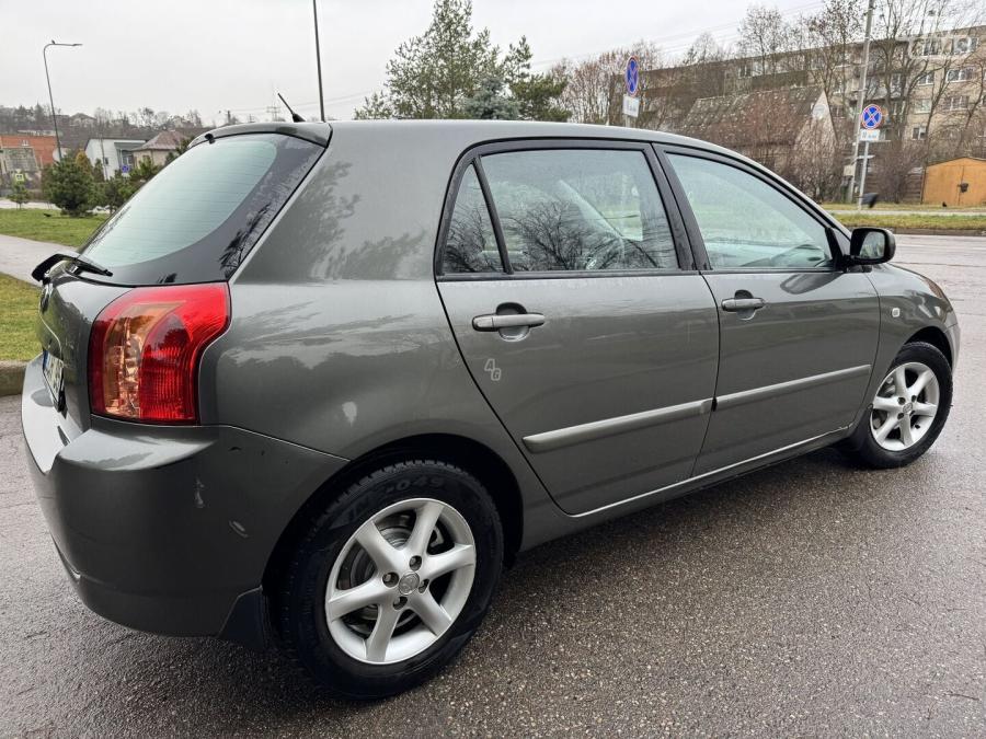 Grey Toyota Corolla 2006 in Kaunas, with an engine capacity of 2.00 L and mileage of 317 thousand km for 1950 €, photo 6 on AUTOMOTO.COM.LV