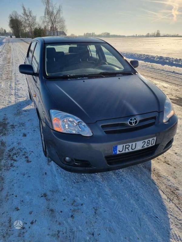 Pelēks Toyota Corolla 2006 Kauņa, ar dzinēja tilpumu 1.36 L un nobraukumu 207 tūkst. km par 2300 €, foto 5 vietnē AUTOMOTO.COM.LV