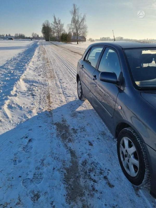 Pelēks Toyota Corolla 2006 Kauņa, ar dzinēja tilpumu 1.36 L un nobraukumu 207 tūkst. km par 2300 €, foto 6 vietnē AUTOMOTO.COM.LV