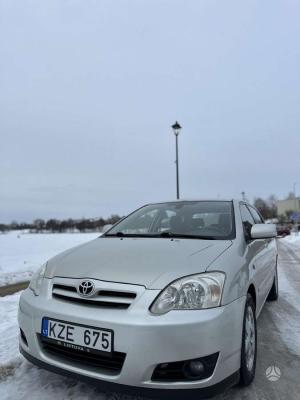 Grey Toyota Corolla 2006 in Vievis, with an engine capacity of 2.00 L and mileage of 206 thousand km for 1999 €, photo 2 on AUTOMOTO.COM.LV