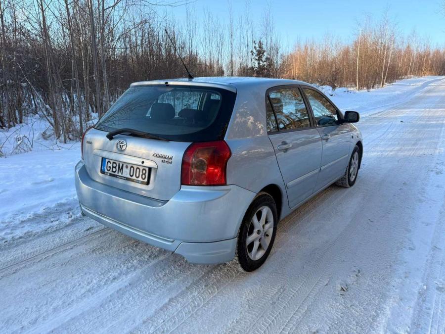 Pelēks Toyota Corolla 2006 Viļņa, ar dzinēja tilpumu 1.38 L un nobraukumu 250 tūkst. km par 2950 €, foto 18 vietnē AUTOMOTO.COM.LV