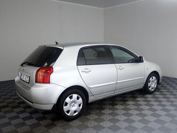 Grey Toyota Corolla 2006 in Tallinn, with an engine capacity of 1.40 L and mileage of 279 thousand km for 1899 €, photo 3 on AUTOMOTO.COM.LV