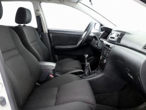 Grey Toyota Corolla 2006 in Tallinn, with an engine capacity of 1.40 L and mileage of 279 thousand km for 1899 €, photo 16 on AUTOMOTO.COM.LV