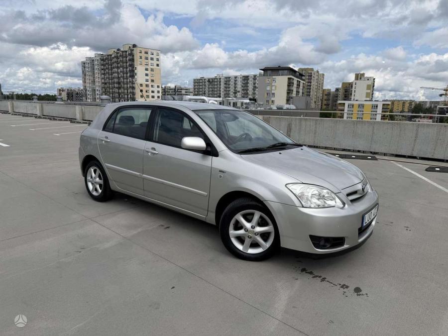 Pelēks Toyota Corolla 2006 Viļņa, ar dzinēja tilpumu 1.36 L un nobraukumu 230 tūkst. km par 2350 €, foto 6 vietnē AUTOMOTO.COM.LV
