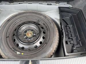 Pelēks Toyota Corolla 2006 Viļņa, ar dzinēja tilpumu 1.36 L un nobraukumu 230 tūkst. km par 2350 €, foto 12 vietnē AUTOMOTO.COM.LV