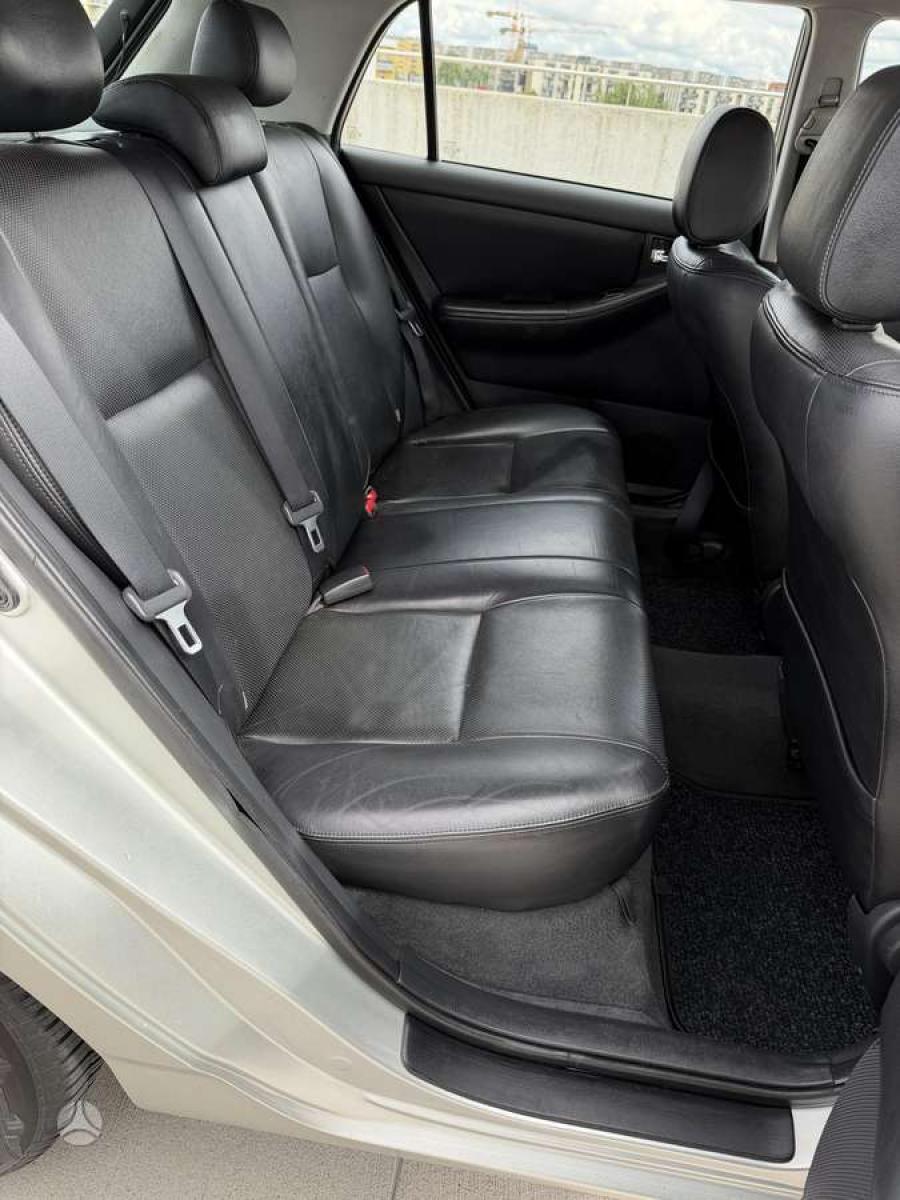 Pelēks Toyota Corolla 2006 Viļņa, ar dzinēja tilpumu 1.36 L un nobraukumu 230 tūkst. km par 2350 €, foto 23 vietnē AUTOMOTO.COM.LV