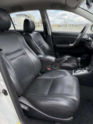 Pelēks Toyota Corolla 2006 Viļņa, ar dzinēja tilpumu 1.36 L un nobraukumu 230 tūkst. km par 2350 €, foto 25 vietnē AUTOMOTO.COM.LV