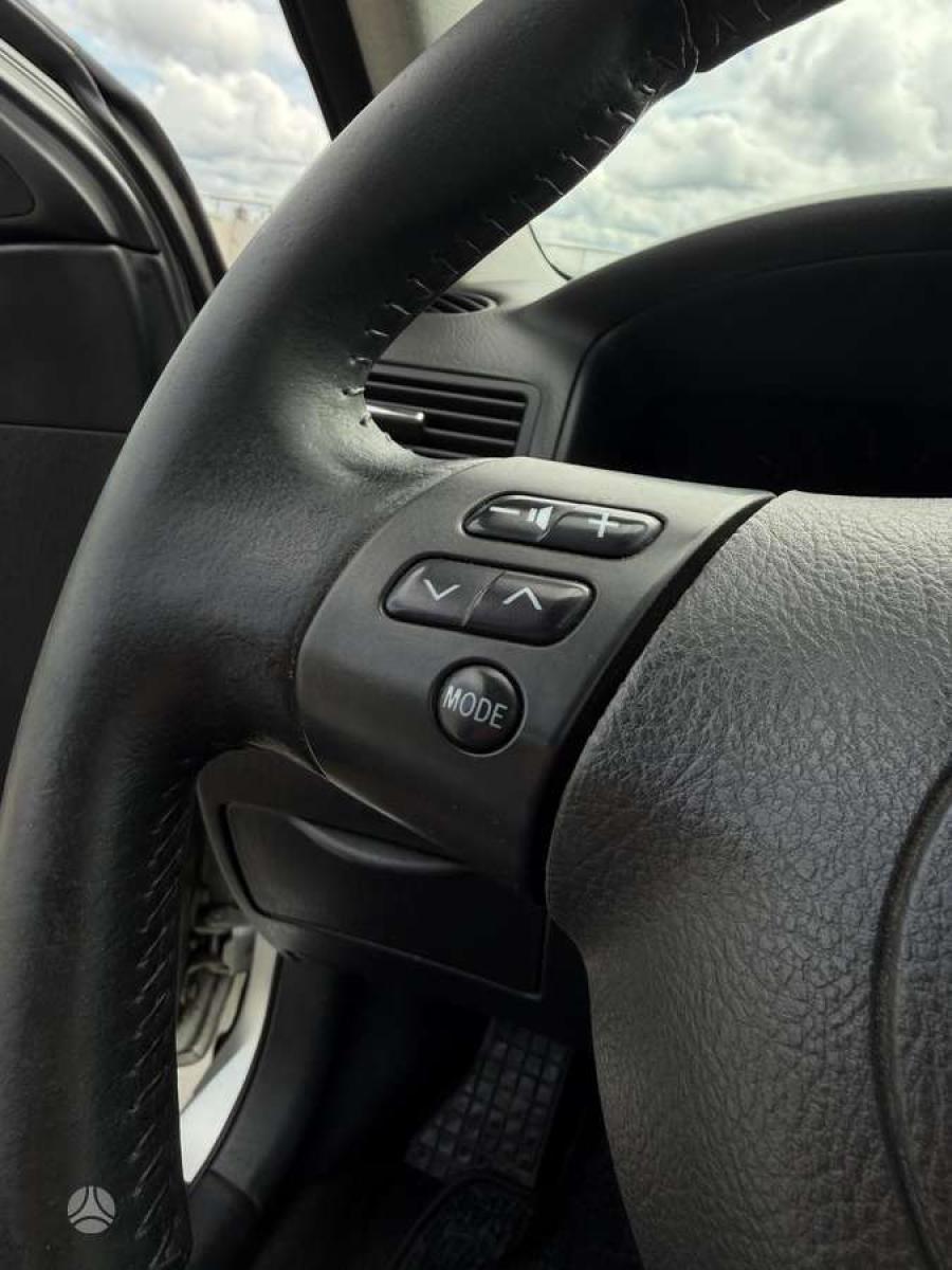 Pelēks Toyota Corolla 2006 Viļņa, ar dzinēja tilpumu 1.36 L un nobraukumu 230 tūkst. km par 2350 €, foto 28 vietnē AUTOMOTO.COM.LV