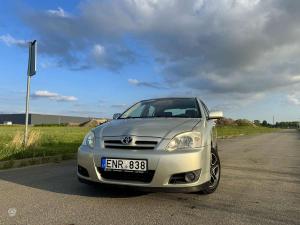 Grey Toyota Corolla 2006 in Panevezys, with an engine capacity of 1.40 L and mileage of 207 thousand km for 1850 €, photo  on AUTOMOTO.COM.LV