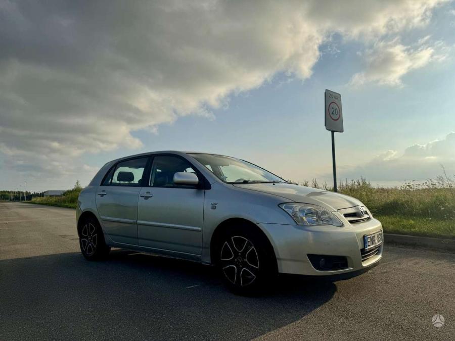 Grey Toyota Corolla 2006 in Panevezys, with an engine capacity of 1.40 L and mileage of 207 thousand km for 1850 €, photo 5 on AUTOMOTO.COM.LV