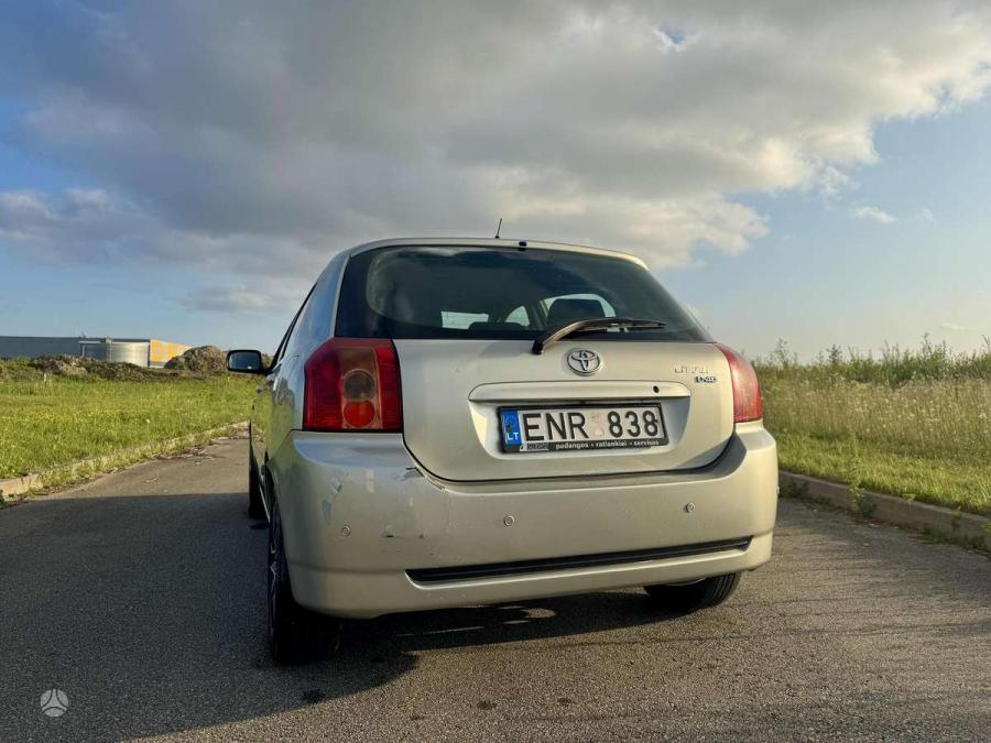 Grey Toyota Corolla 2006 in Panevezys, with an engine capacity of 1.40 L and mileage of 207 thousand km for 1850 €, photo 8 on AUTOMOTO.COM.LV