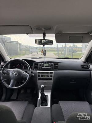 Pelēks Toyota Corolla 2006 Kauņa, ar dzinēja tilpumu 2.00 L un nobraukumu 178 tūkst. km par 2000 €, foto 8 vietnē AUTOMOTO.COM.LV