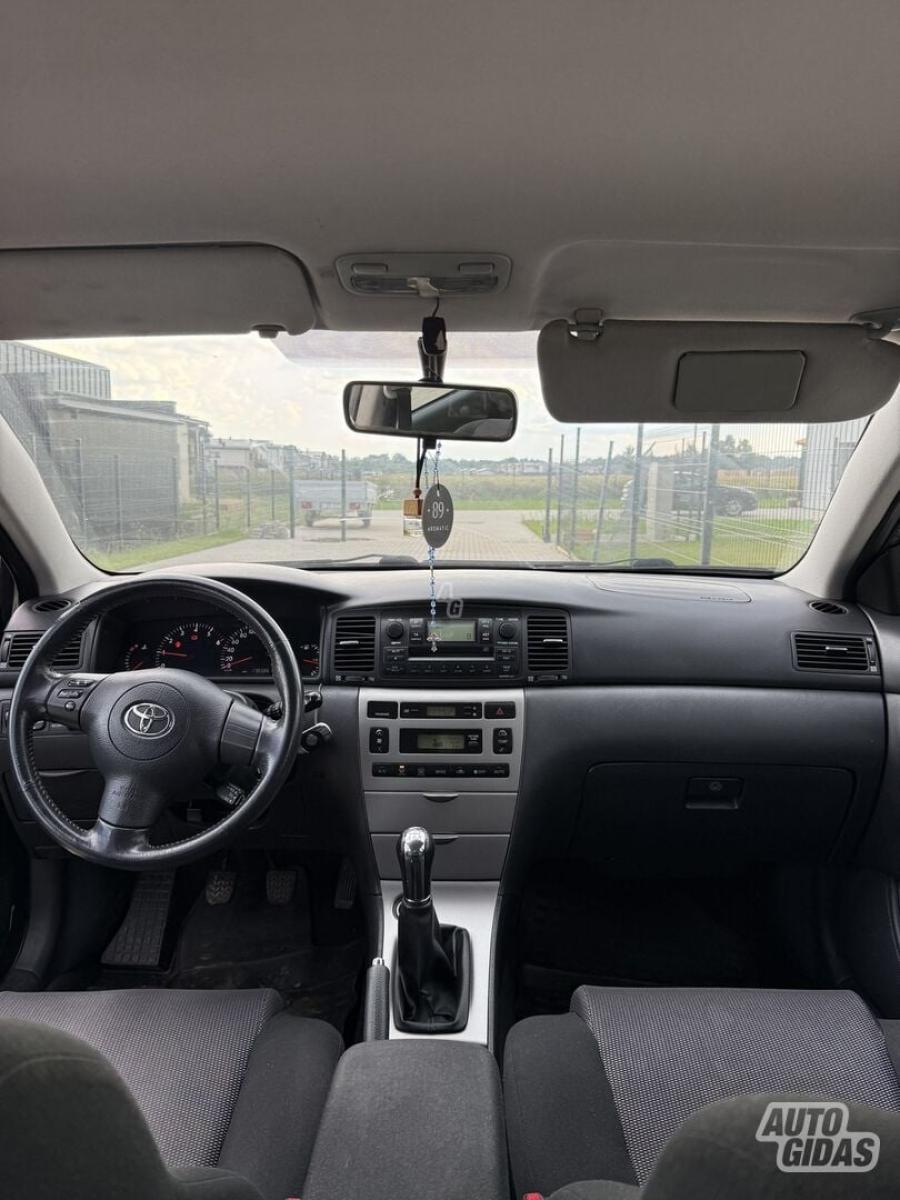 Pelēks Toyota Corolla 2006 Kauņa, ar dzinēja tilpumu 2.00 L un nobraukumu 178 tūkst. km par 2000 €, foto 8 vietnē AUTOMOTO.COM.LV