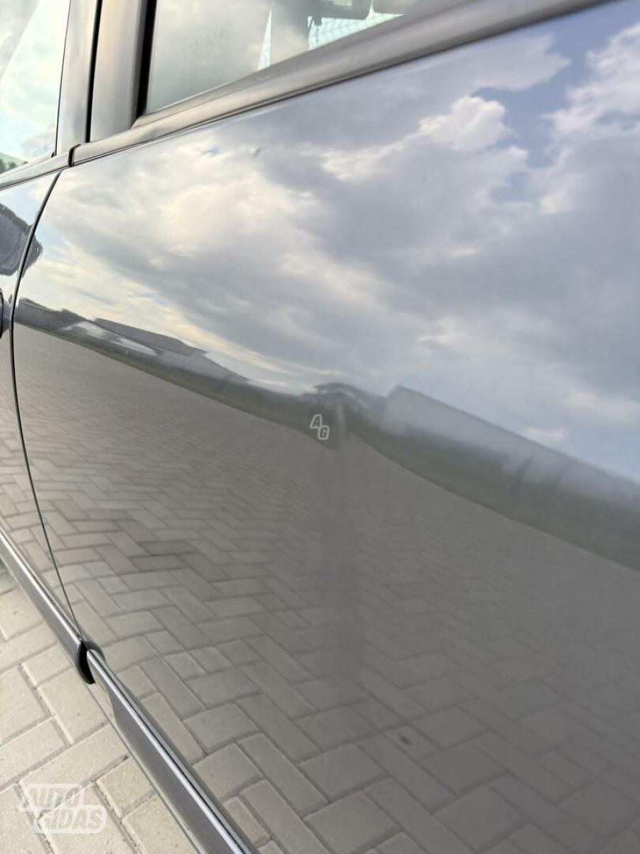 Pelēks Toyota Corolla 2006 Kauņa, ar dzinēja tilpumu 2.00 L un nobraukumu 178 tūkst. km par 2000 €, foto 11 vietnē AUTOMOTO.COM.LV