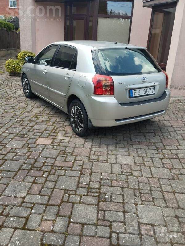 Pelēks Toyota Corolla 2006 Rīga, ar dzinēja tilpumu 1.40 L un nobraukumu 360 tūkst. km par 650 €, foto 3 vietnē AUTOMOTO.COM.LV