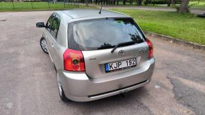 Grey Toyota Corolla 2006 in Vilnius, with an engine capacity of 2.00 L and mileage of 250 thousand km for 1900 €, photo 10 on AUTOMOTO.COM.LV